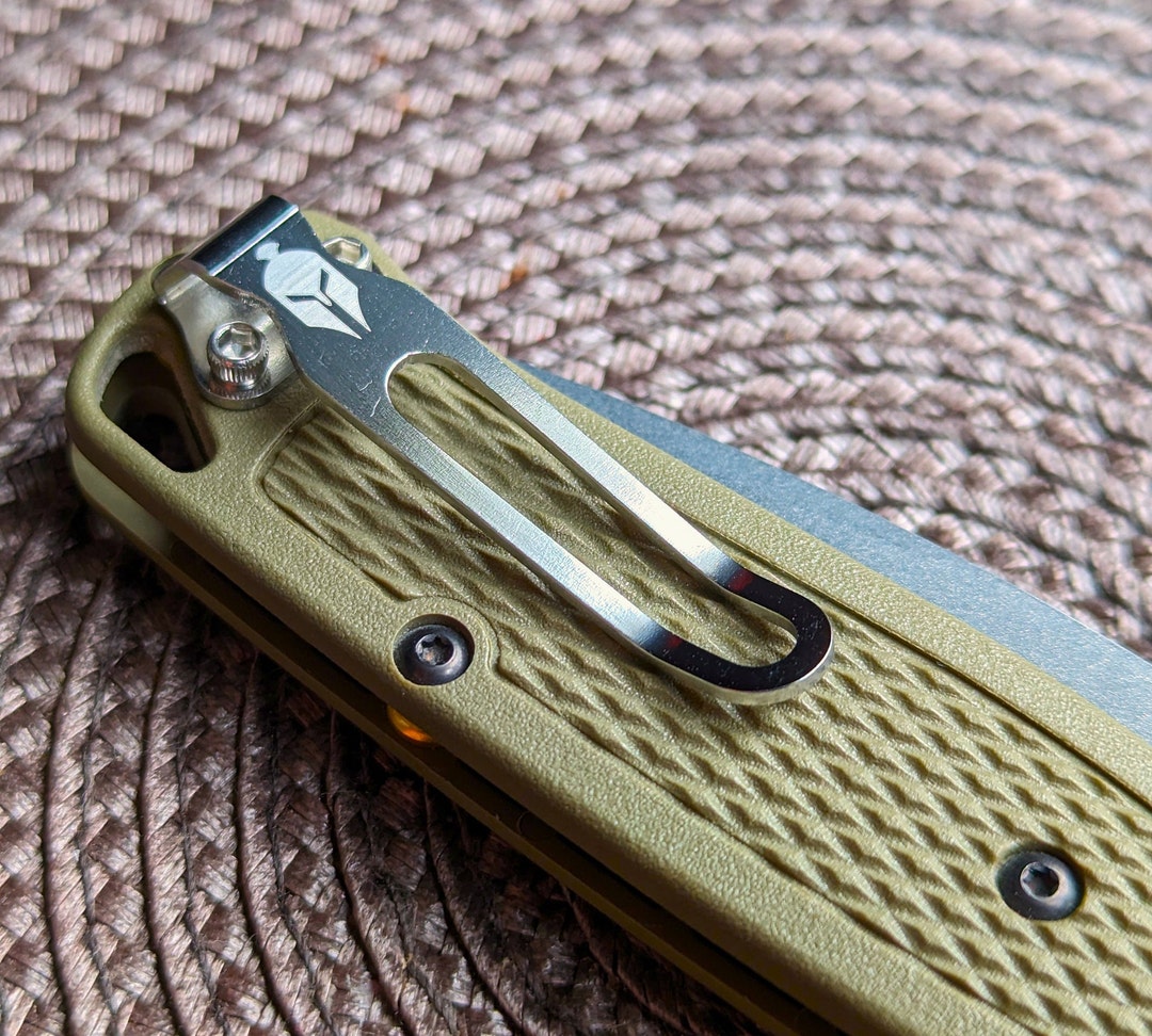 Benchmade Bugout 535 Custom Belt Clip With SPARTA Helmet LOGO Engraving ...