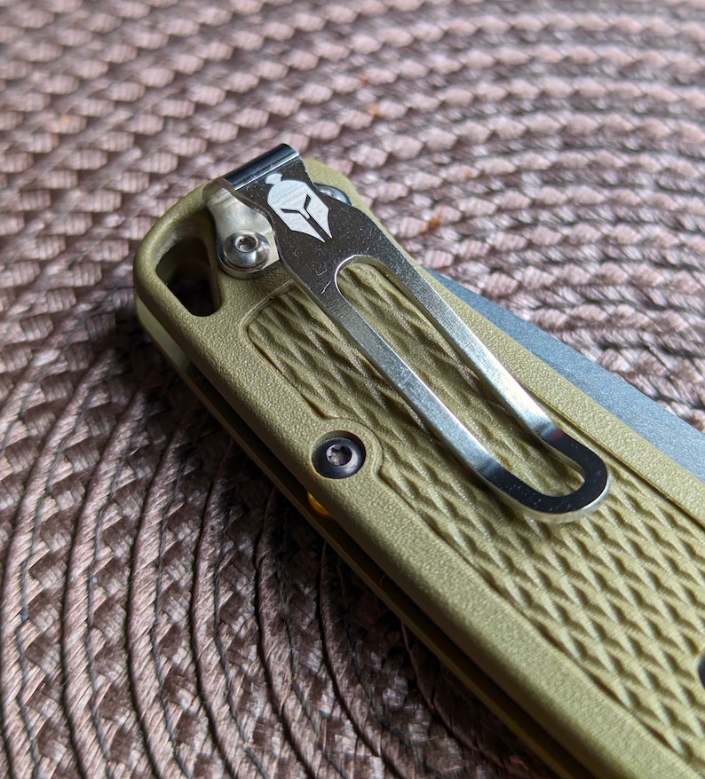 Benchmade Bugout 535 Custom Belt Clip With SPARTA Helmet LOGO Engraving ...