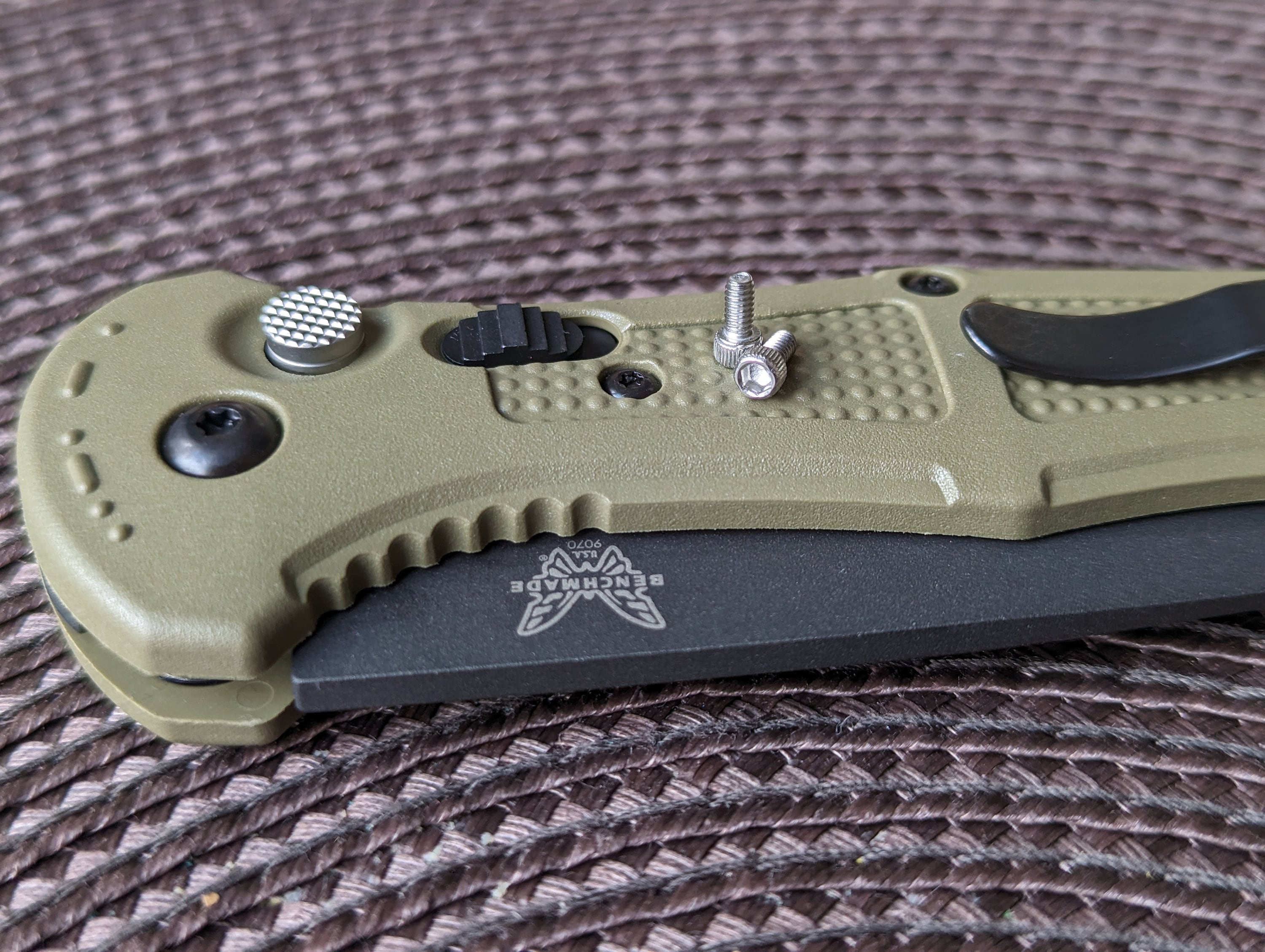 Benchmade Claymore Model Knife 2 HEX HI Screwdriver Screws + 1 Bonus ...