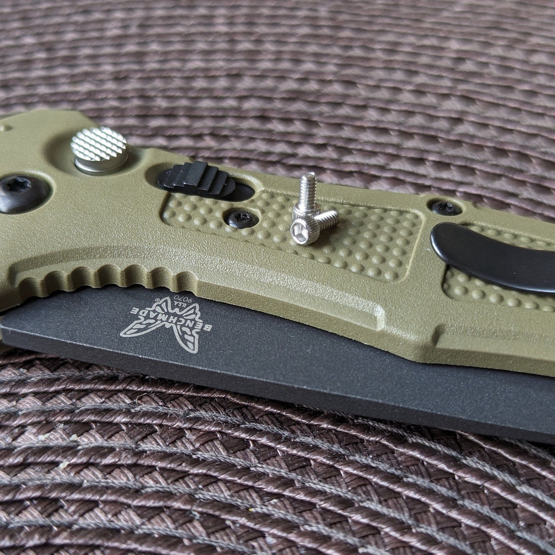 Benchmade Claymore Model Knife 2 HEX HI Screwdriver Screws + 1 Bonus ...