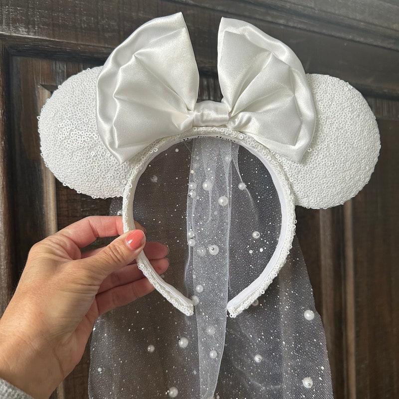 Minnie Mouse Bride - Etsy
