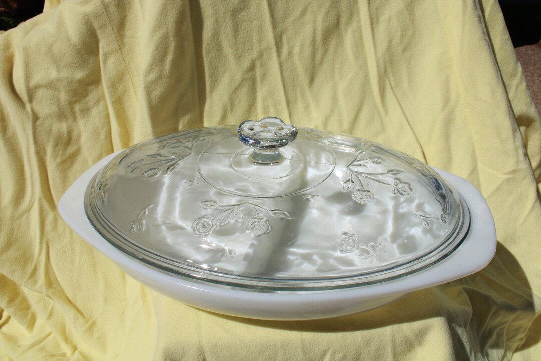 Vintage Milk Glass Pyrex Divided Casserole Dish - Etsy