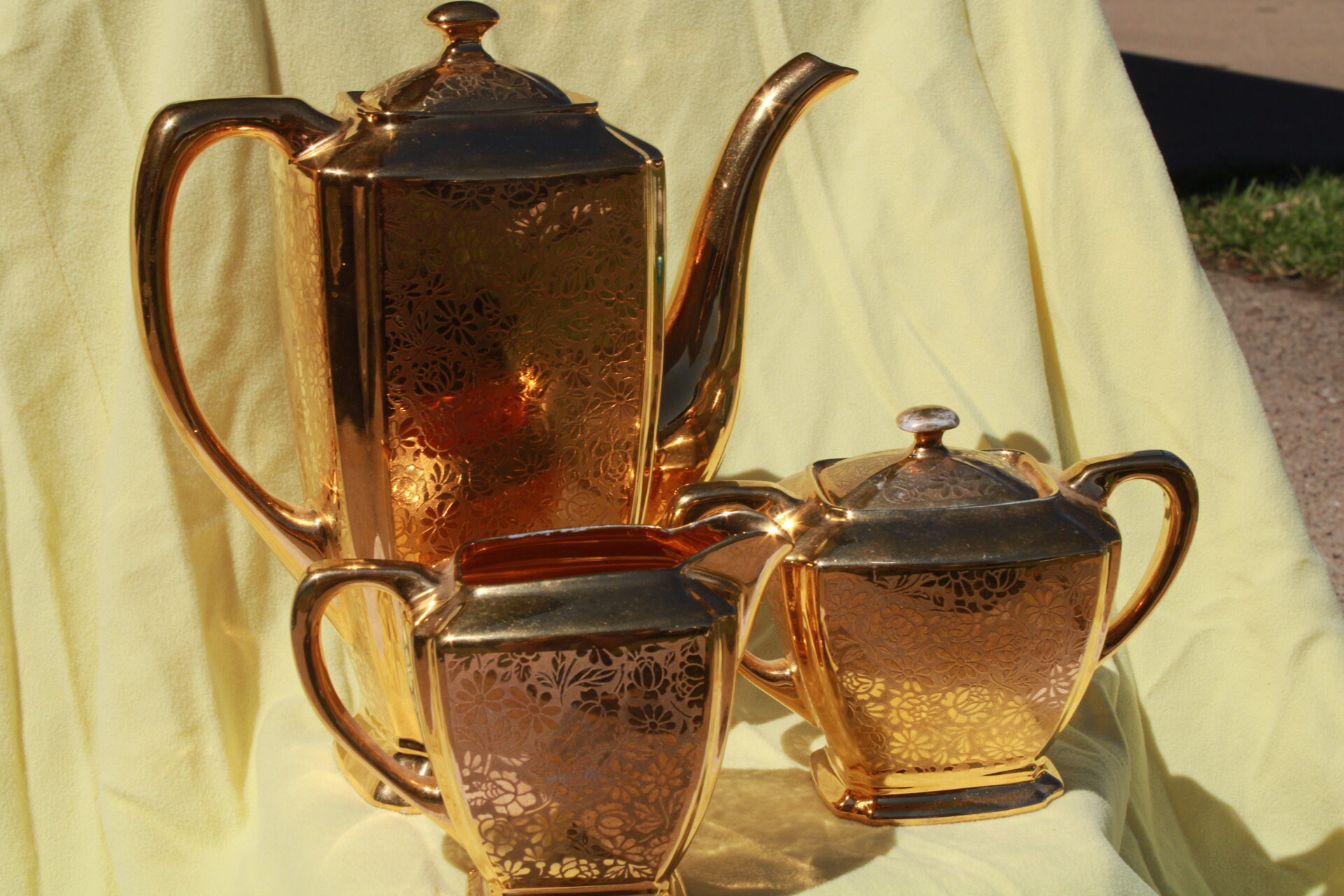 Vintage Gold Plated, Warranted 22k Gold Royal China, Tea Pot With Cream ...