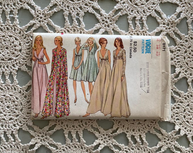 Vogue Pattern #8171 (1976) Misses' Gown & Robe UNCUT - Etsy
