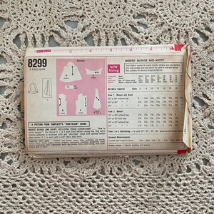 Simplicity Pattern #8299 (1969) Misses' Blouse and Ascot - Etsy