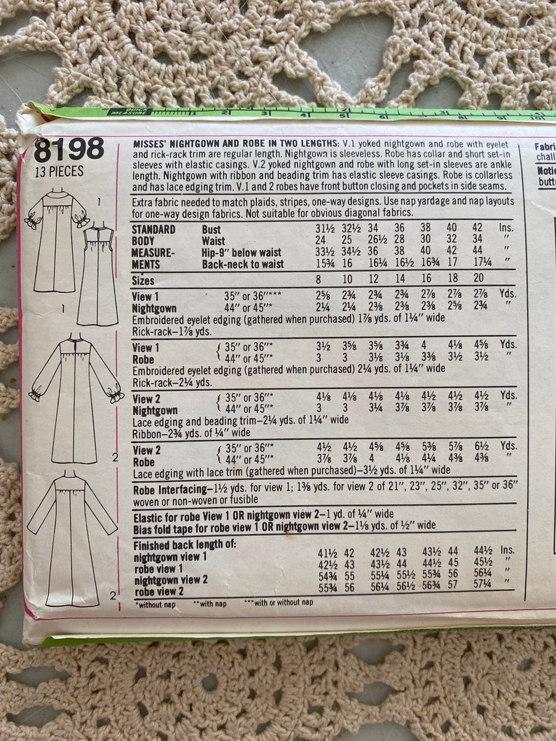 Simplicity Pattern 8198 (1977) Misses' Nightgown and Robe in Two ...
