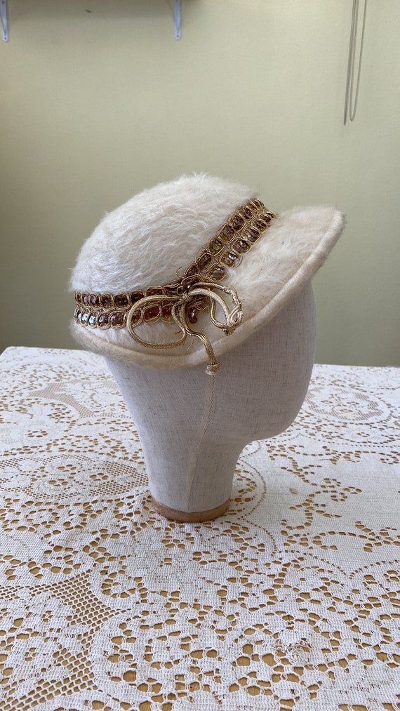 Faux Fur & Gold Glamorous Cap - Gem