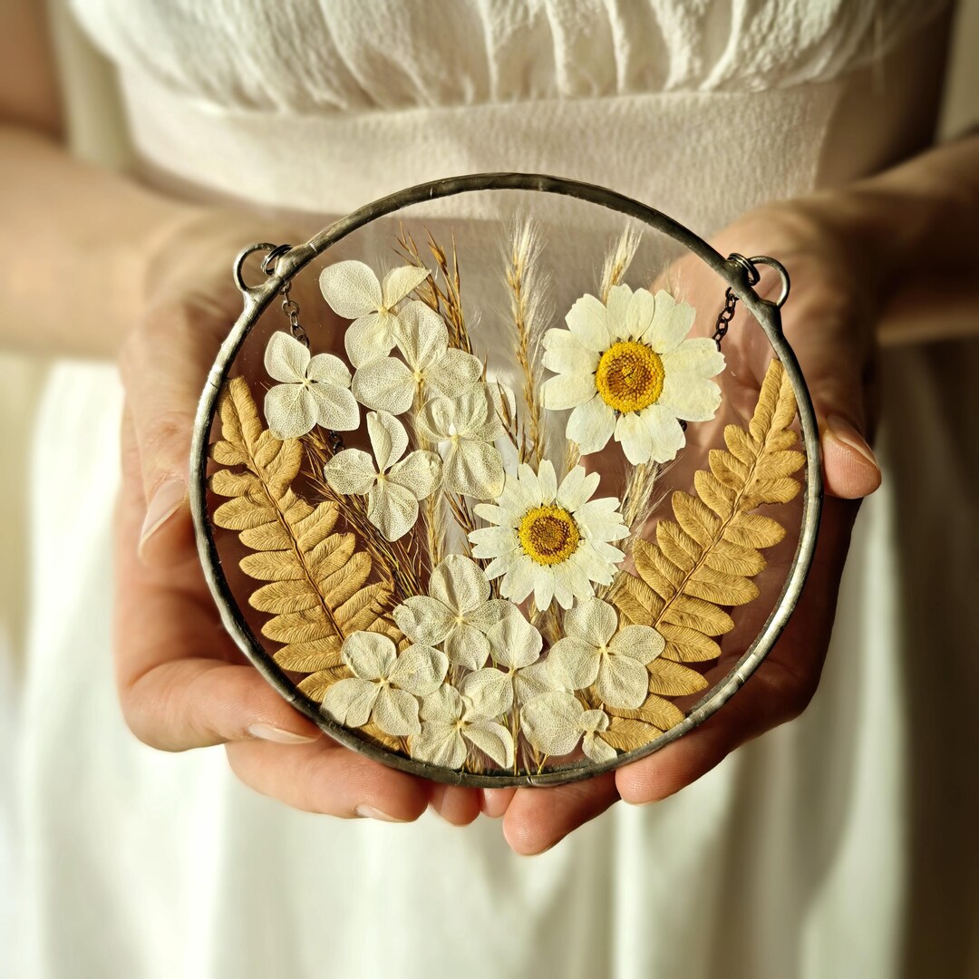 Handmade Pressed Flower Frame – Boho Floral Decor, Nature Art - Etsy