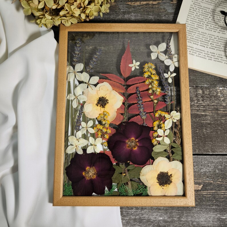 Pressed Flower Frame: Real Dried Flowers in Wood Frame - Etsy