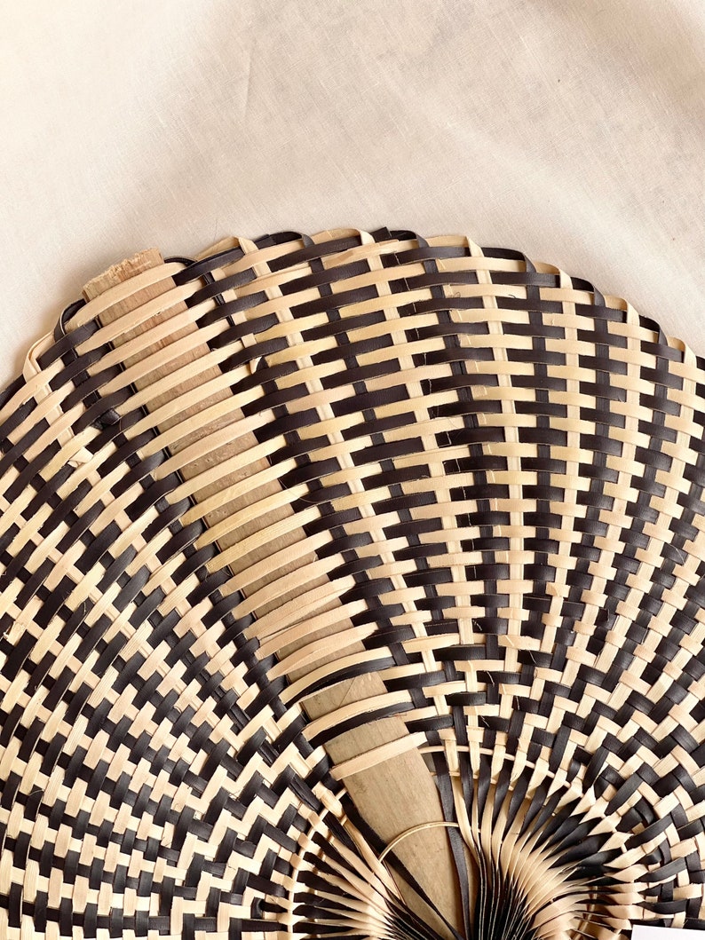 Handwoven STRAW FAN - Coastal Beach Decoration - Natural Fibres ...