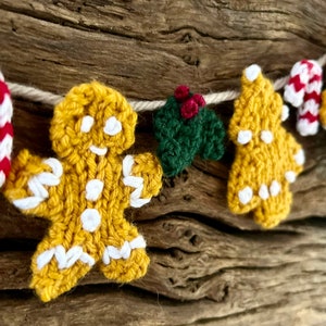 Gingerbread Christmas Wreath Knitting Pattern - Etsy