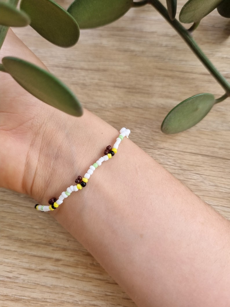 Cute, Minimalistic Beaded Seed Bead Bee Bracelet - Etsy