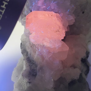 Gorgeous Sandwich Calcite From Hunan, China 412g , Uv Reactive Pink M68 ...