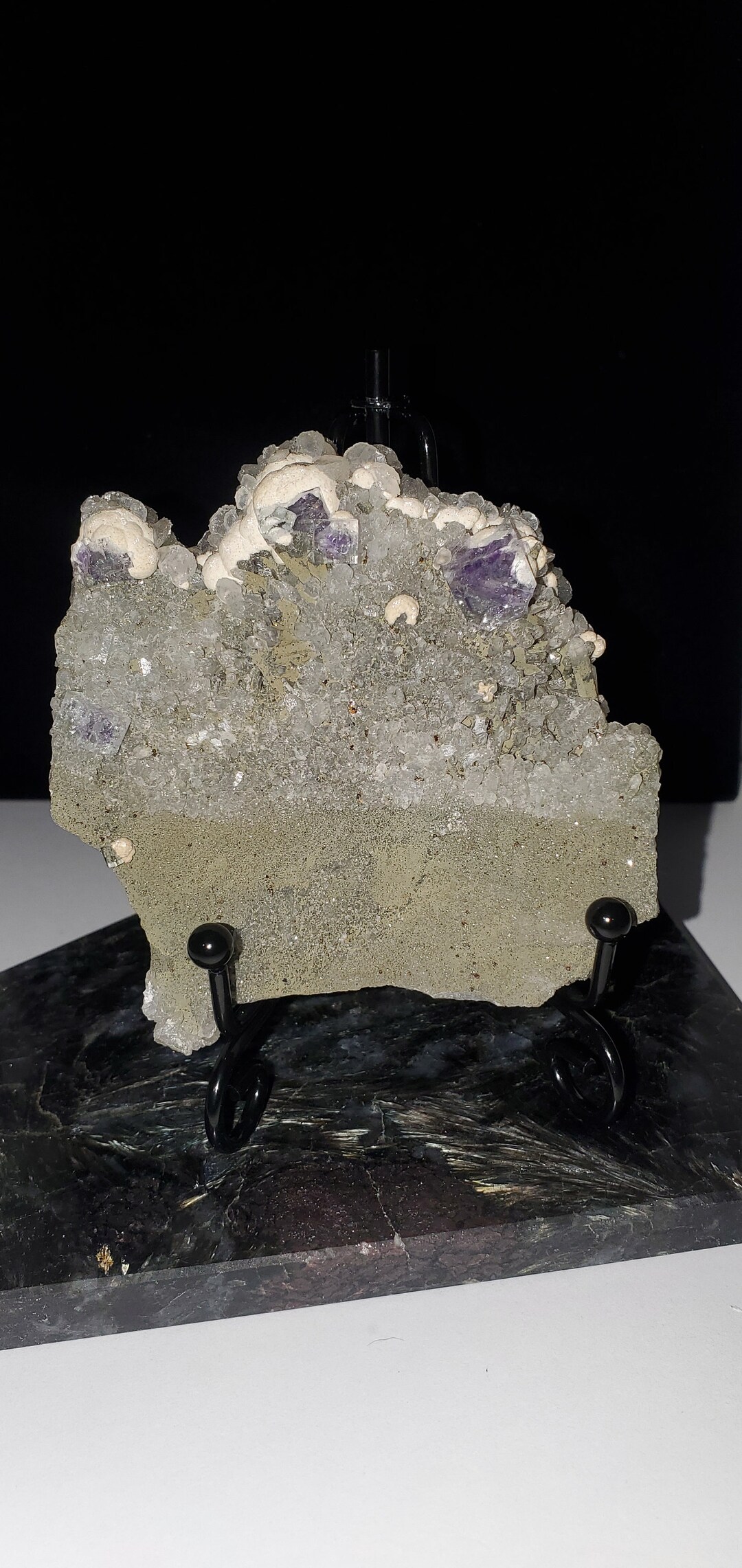 Uv Reactive Yaogangxian Purple Fluorite With Dolomite, Calcite, Quartz ...