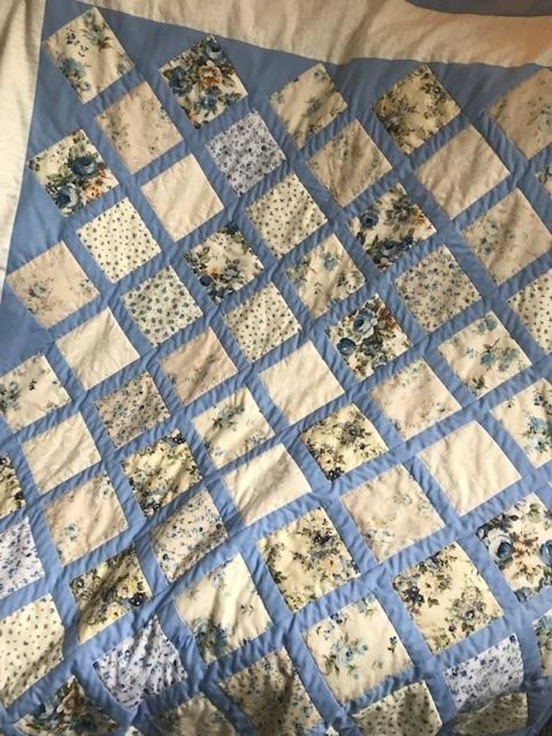 Vintage Blue and Cream Quilt - Etsy