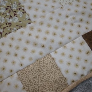 Cream and Gold Hearts Quilt - Etsy