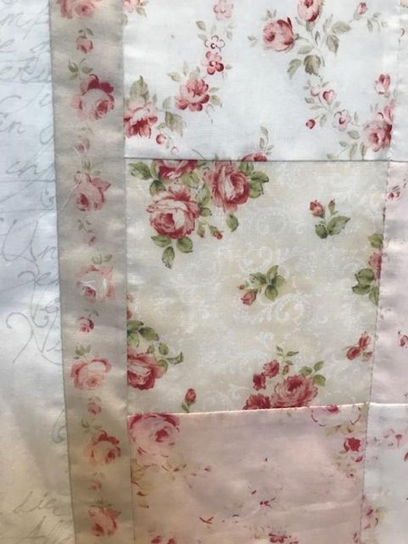 Vintage Rose Quilt - Etsy