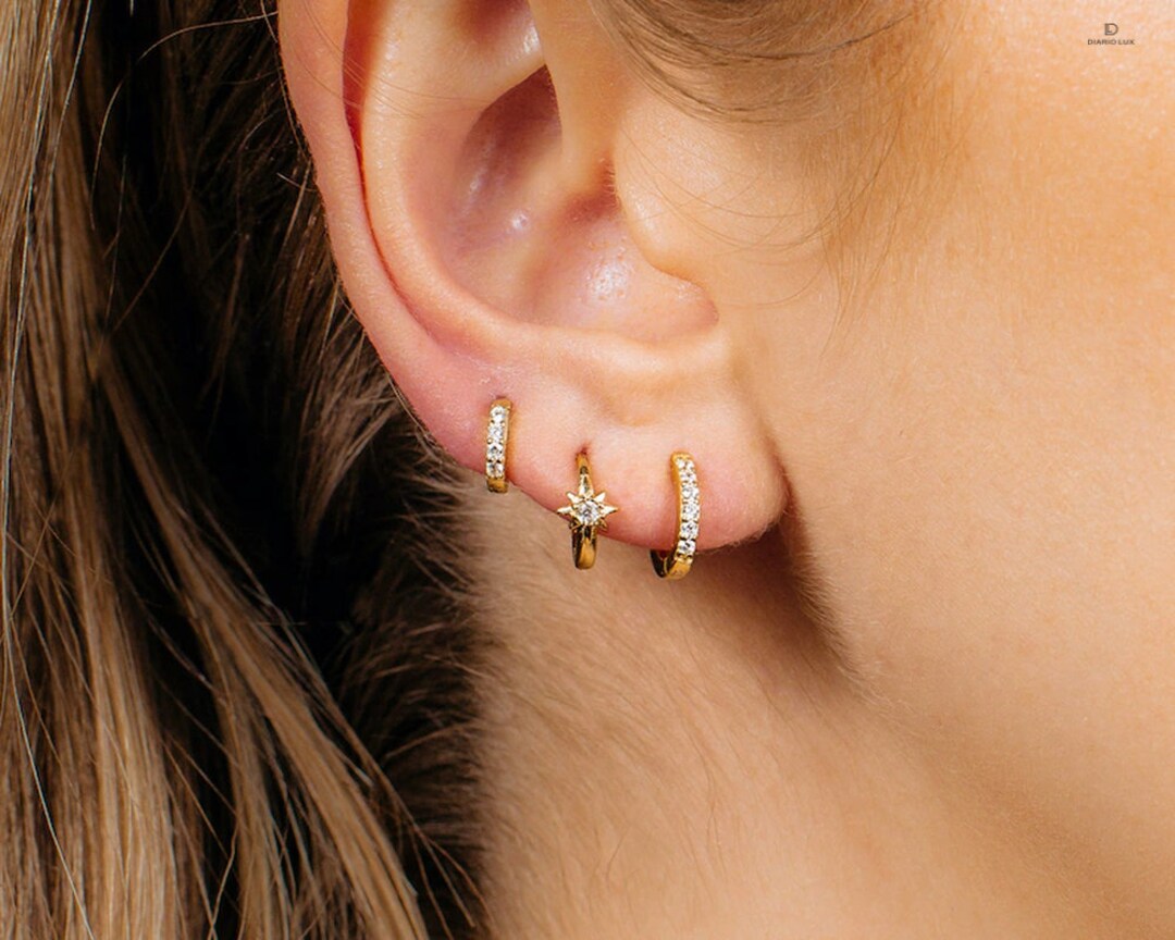 18G Tiny Star Hoop Earrings Cartilage Hoops Huggie - Etsy