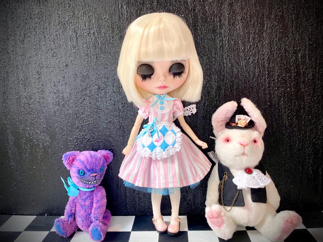 Alice in Wonderland Blythe Doll Outfit: Dress With Apron - Etsy
