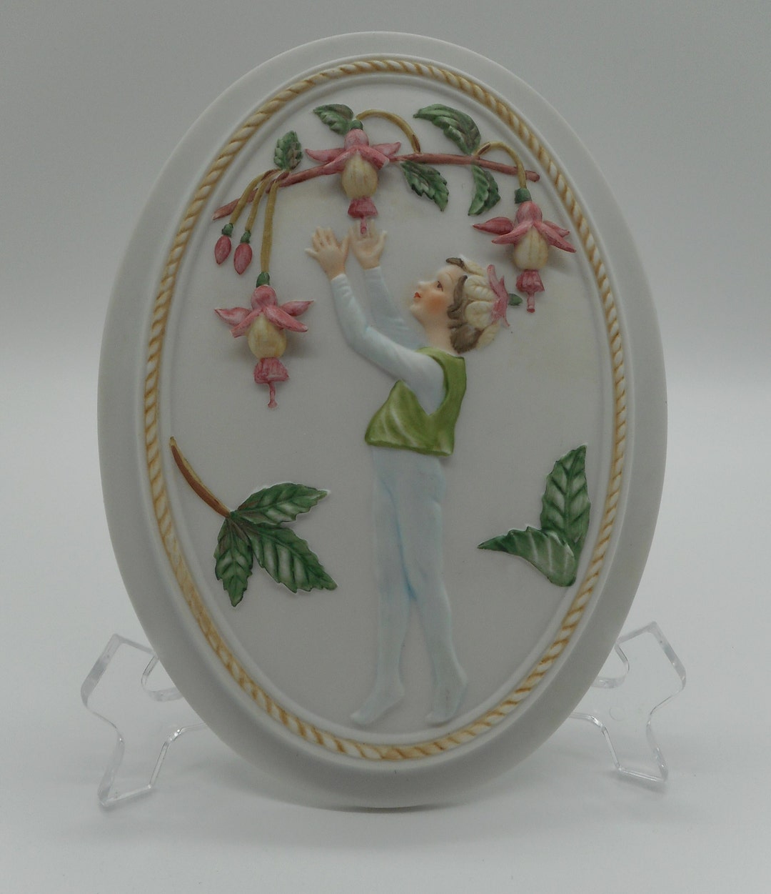 Pair of Alexander Fine Porcelain 3d Collection Wall Plaques CIRCA 1980s ...
