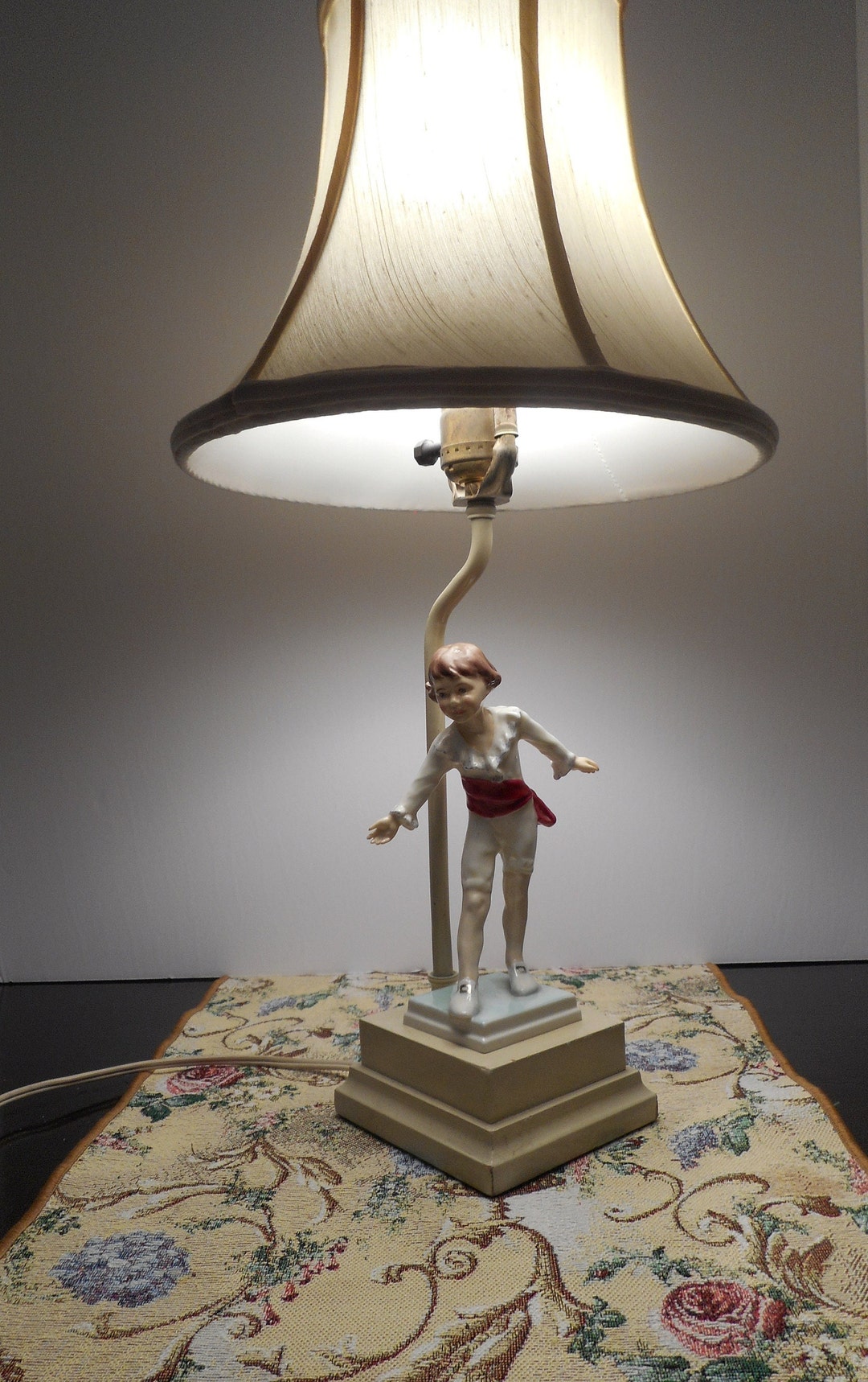 RARE Vintage Royal Worcester Figurine "masquerade Boy" CIRCA 1960s Lamp - Etsy