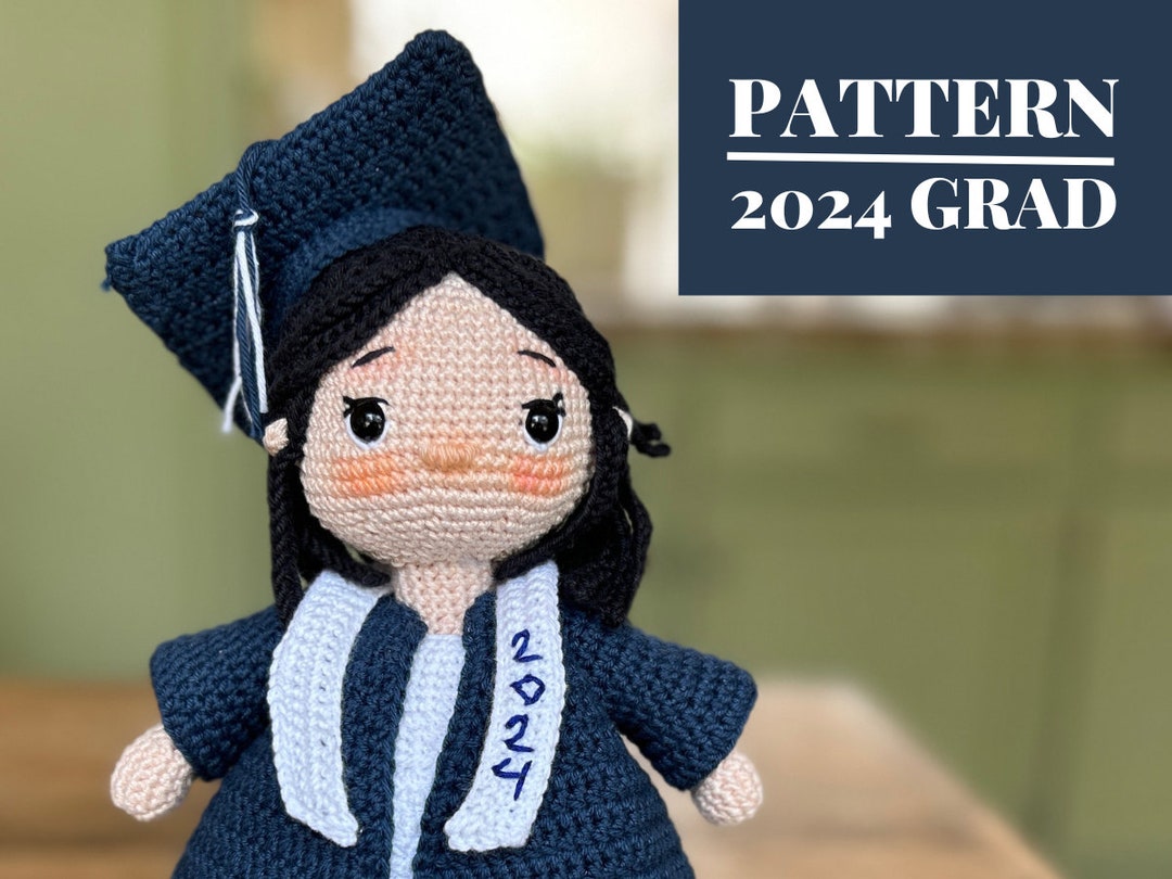 Graduation Crochet Doll PATTERN, Class of 2024 Amigurumi Tutorial, PDF ...