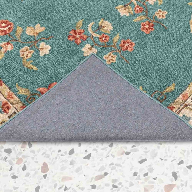 Hand Tufted Floral Pattern Woolen Rug, Beautiful Area Rug for Living ...