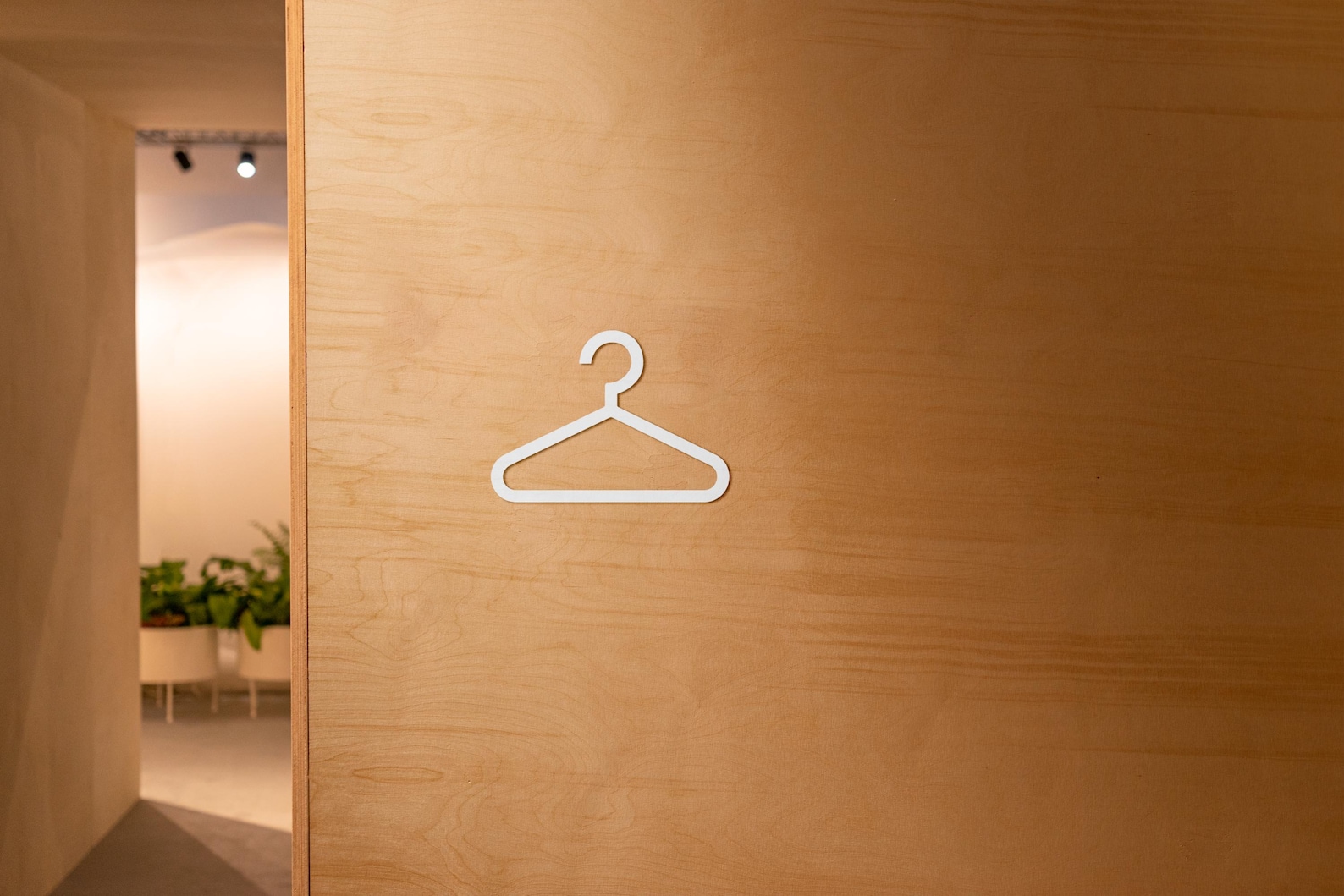 Hanger Cloakroom Sign - Acrylic Restroom, Salon, 3D, Changing, Modern ...