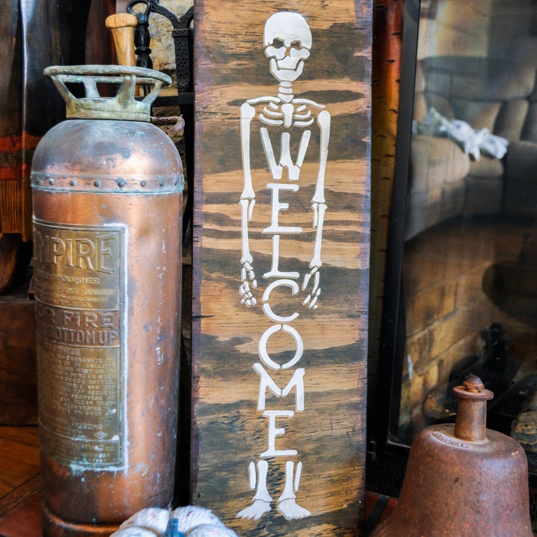 Halloween Skeleton Welcome Stencil Sign - Etsy