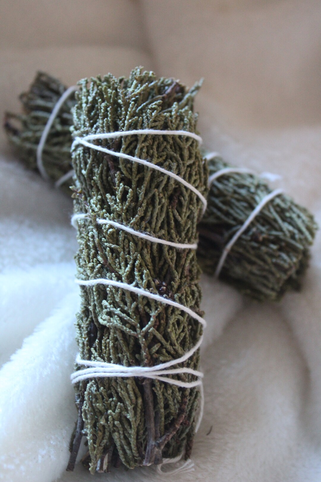 Organic Cedar Sage Smudge Stick, 4" Cedar Incense Wands for Smoke ...