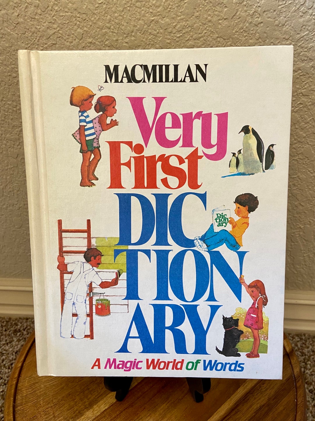 Macmillan Very First Dictionary: Magic World of Words / Childrens Book ...