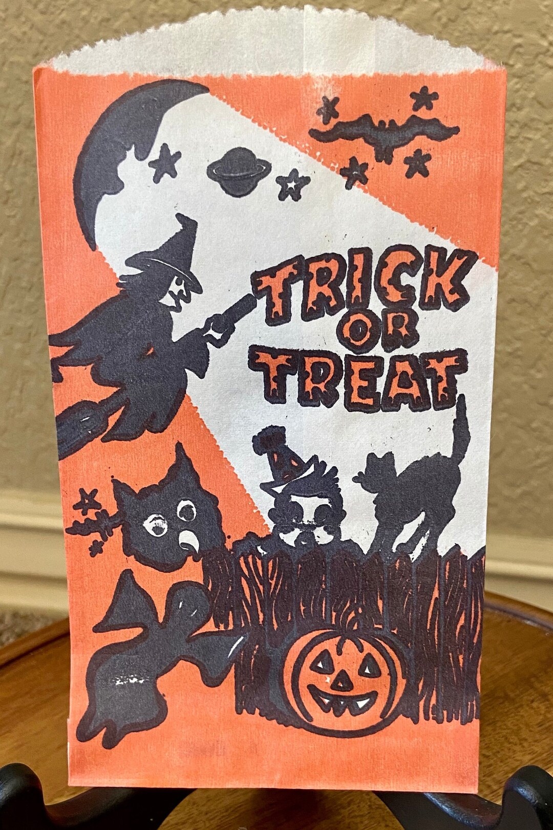 Vintage Set of 32 Trick or Treat Halloween Bags/ Happy Halloween Treat ...