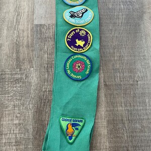 Vintage Girl Scouts Green Sash With Patches and Pins - Etsy