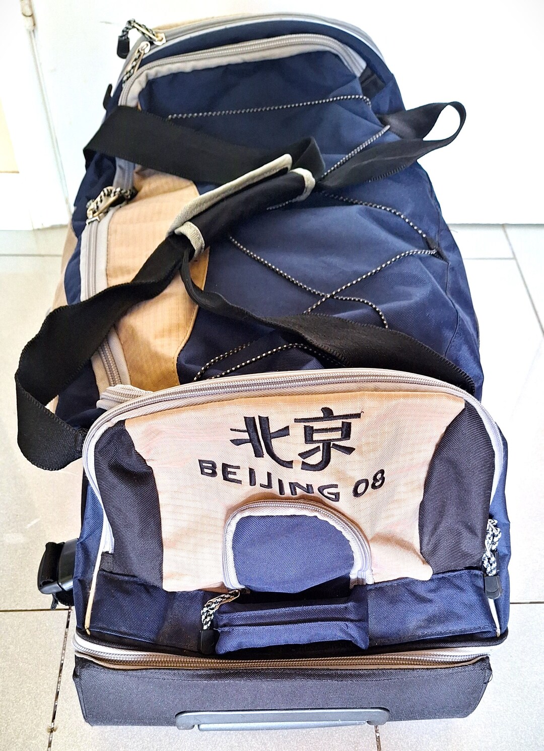 2008 Beijing Olympics CBC TV Wheeled MEDIA Duffle Bag / Logos ...