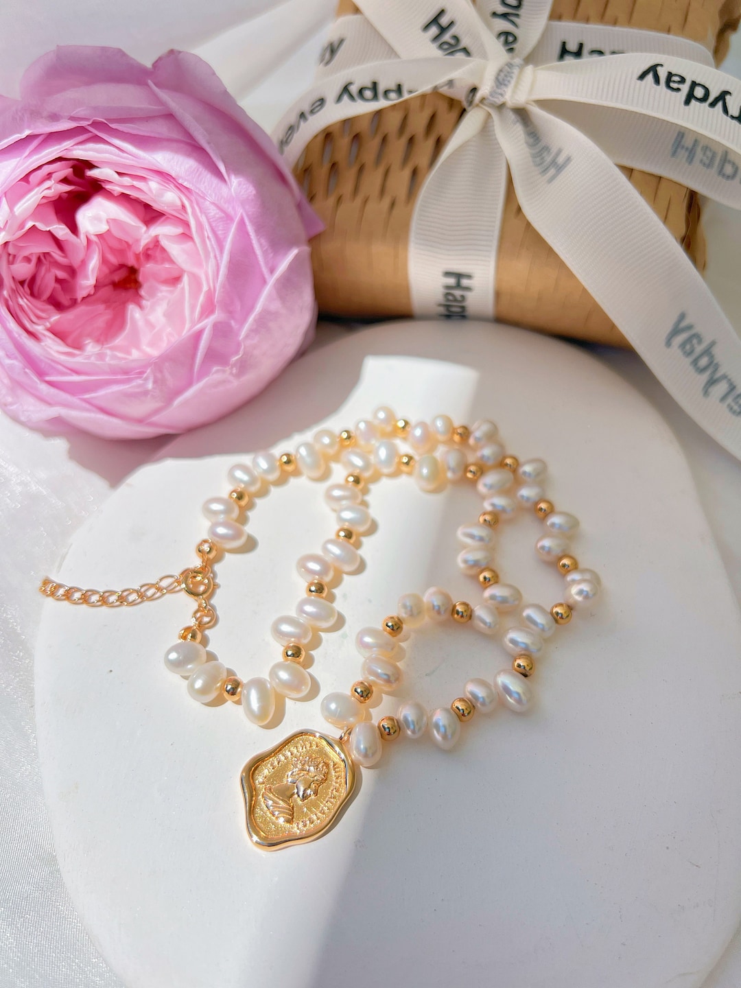 Baroque Pearl Necklace: 18k Gold Plated Queen Pendant, Bridal Jewelry ...