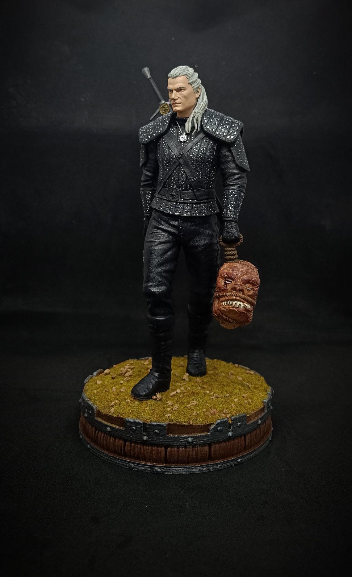 The Witcher Geralt Figure 25 Cm - Etsy The Witcher Geralt Figure 25 Cm - Etsy