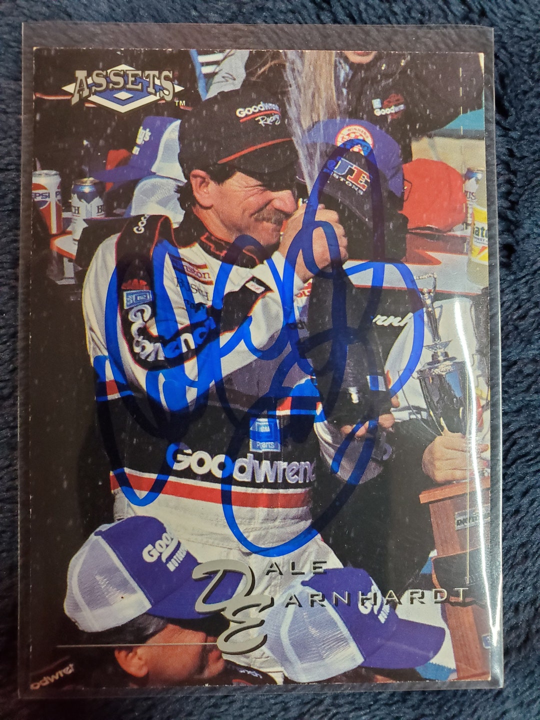 Dale Earnhardt Authentic Hand Signed 1994 Classic Racing Card Hall of ...
