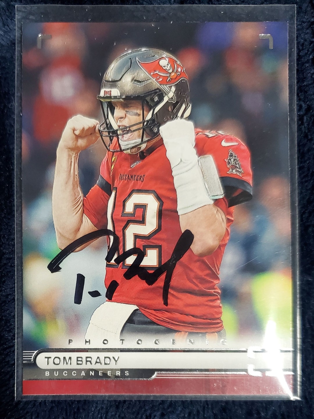 Tom Brady Authentic Hand Signed Chronicles Phogenic Football Card ...
