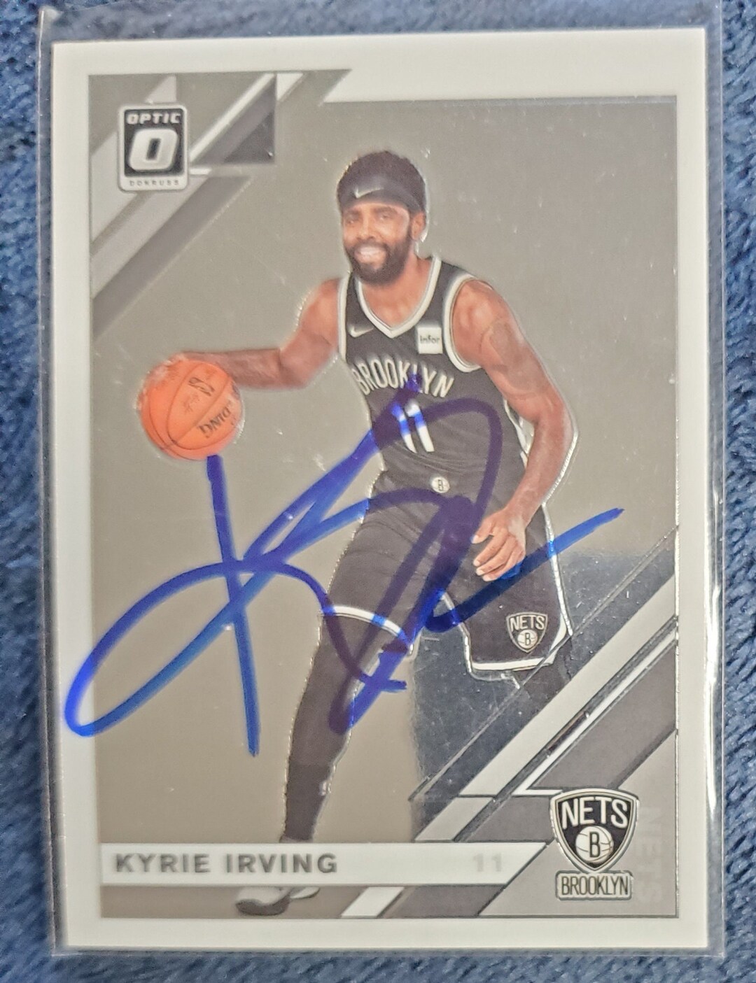 Kyrie Irving Authentic Hand Signed 2019 Donruss Optic Basketball Card ...