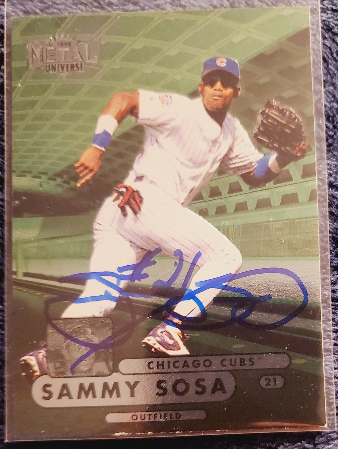 Sammy Sosa Authentic Hand Signed 1998 Metal Universe Baseball Card ...