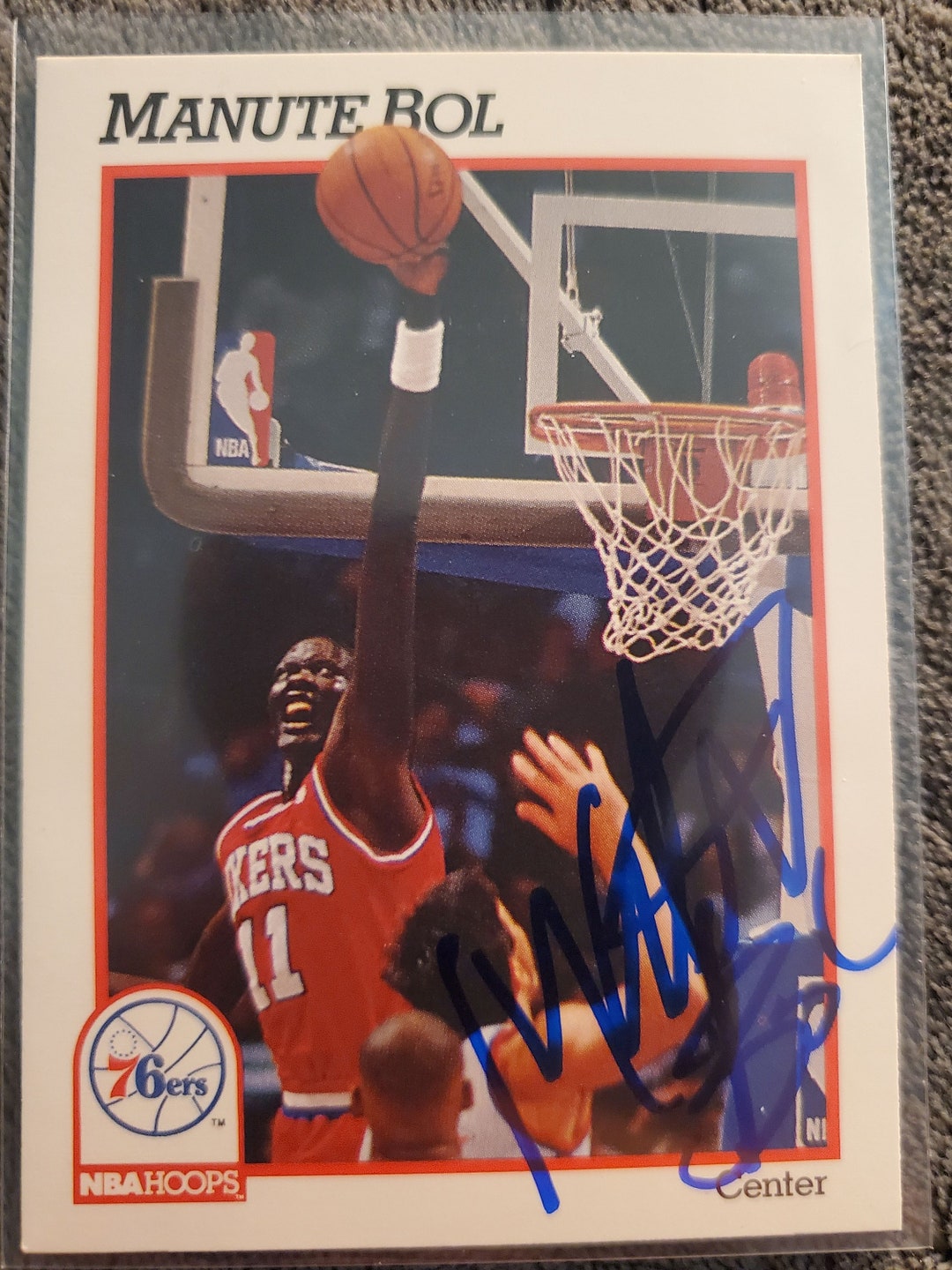 Manute Bol Authentic Hand Signed 1991 NBA Hoops Basketball Card ...