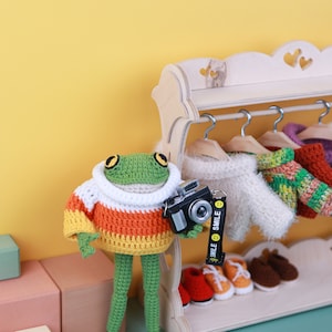 Crochet Frog Sweater Pattern, Fall Outfit (PDF Pattern) - Etsy