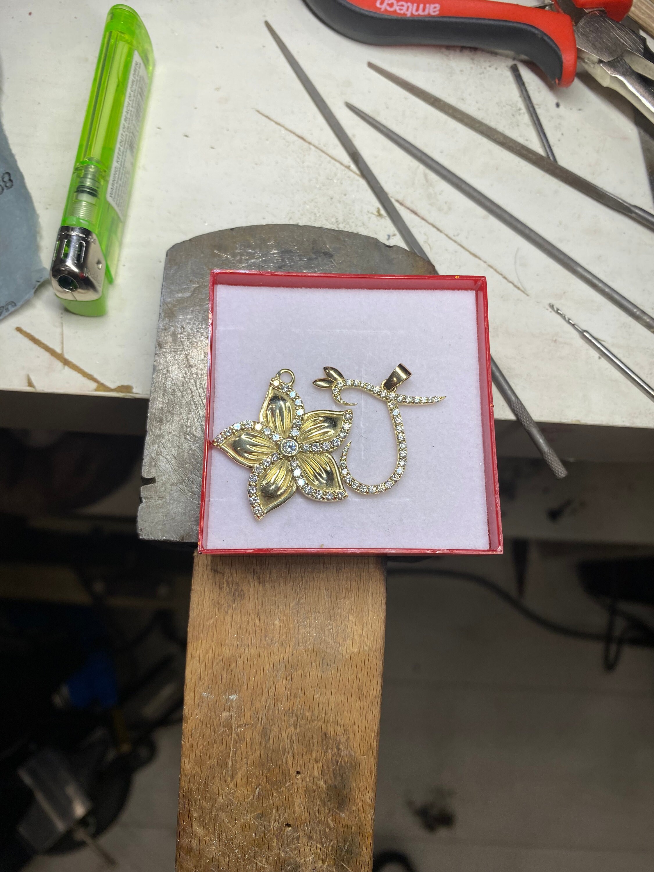 Custom 9ct Gold Jasmine Flower Pendant - Etsy