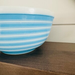 Vintage Pyrex 403 2 1/2 Quart / Blue and White Striped Bowl/ Mid ...