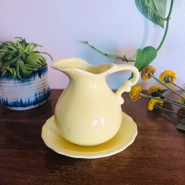 Retro Pitcher - Etsy
