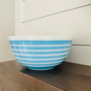 Vintage Pyrex 403 2 1/2 Quart / Blue and White Striped Bowl/ Mid ...