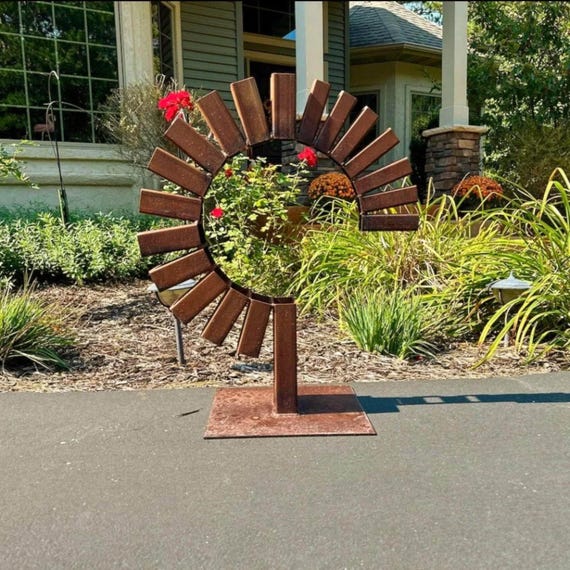 Industrial Metal Statue Modern Art Metal Sculpture Urban Shopping Mall