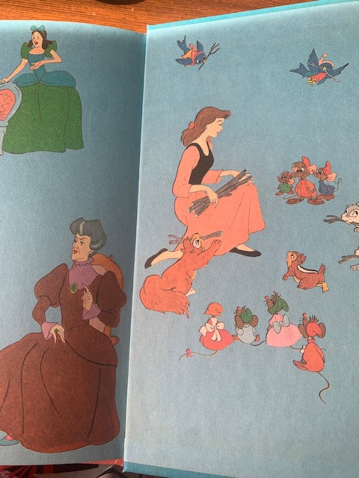 1985 Cinderella's Busy Birthday, Disney's Wonderful World of Reading ...