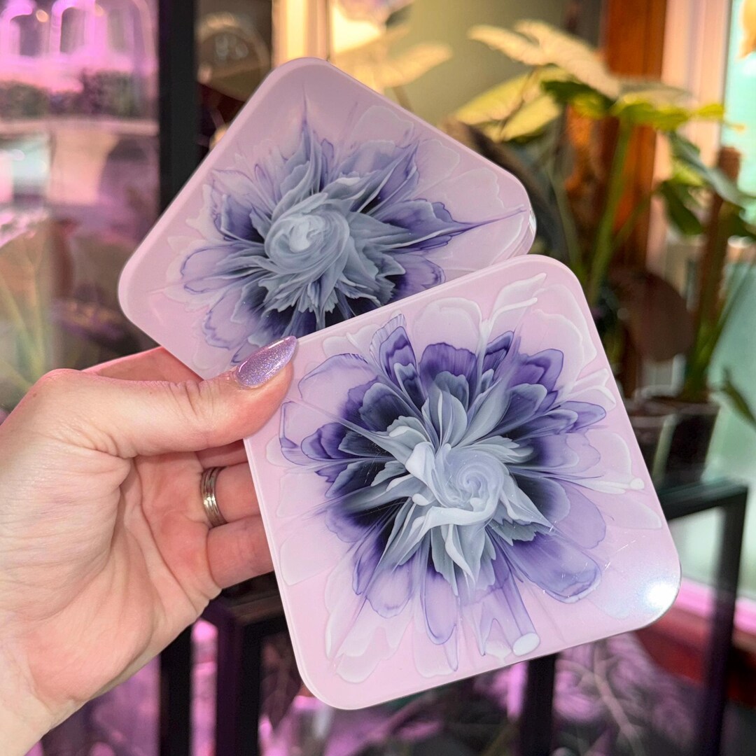 Resin Flower Coasters - Set of 2 - Handmade Home Decor - Etsy