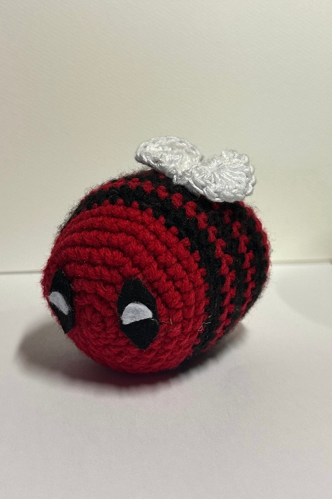 Crochet Deadpool and Wolverine Inspired Bee Plushies - Etsy